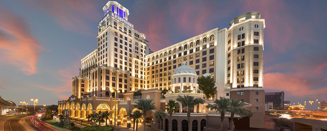 Florist in United Arab Emirates | Kempinski Hotel Mall of the Emirates ...